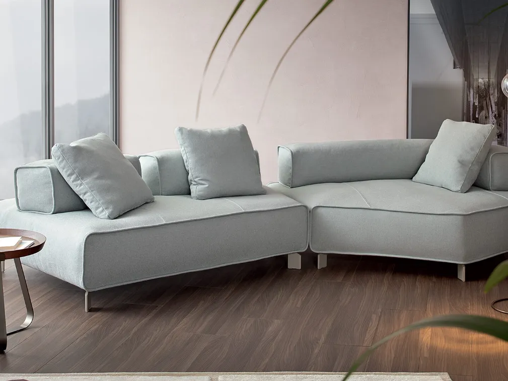 Divano lineare Tètra di Bonaldo